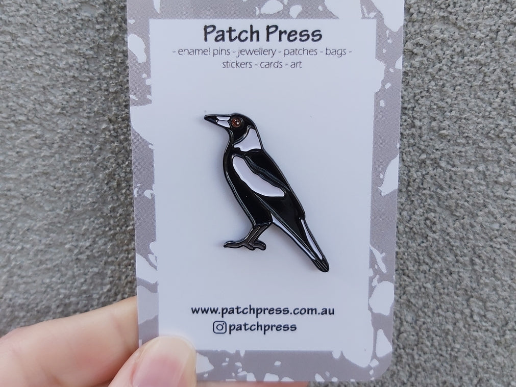 Patch Press Pin - Aus Magpie (black metal) – Mockingbird Lounge